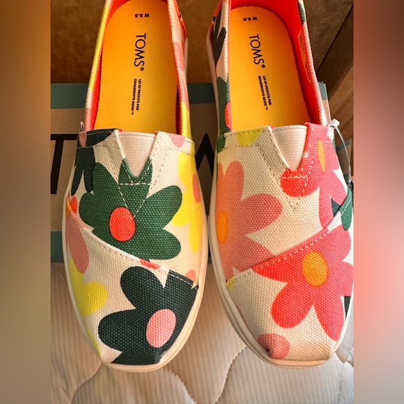 Toms | Shoes | Toms Neon Floral Shoes | Poshmark